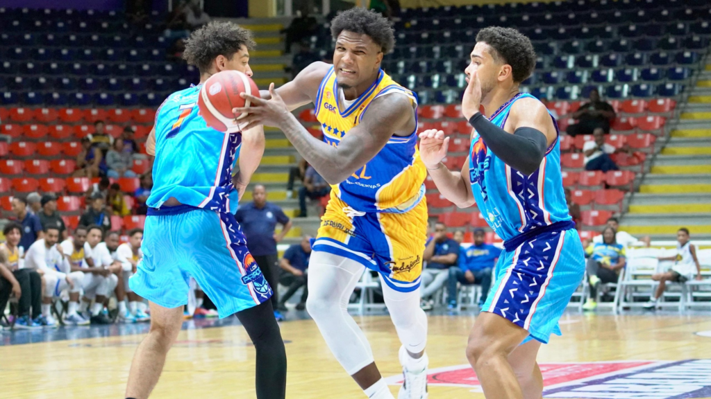 Mauricio Báez clasifica a la segunda fase de TBS Distrito